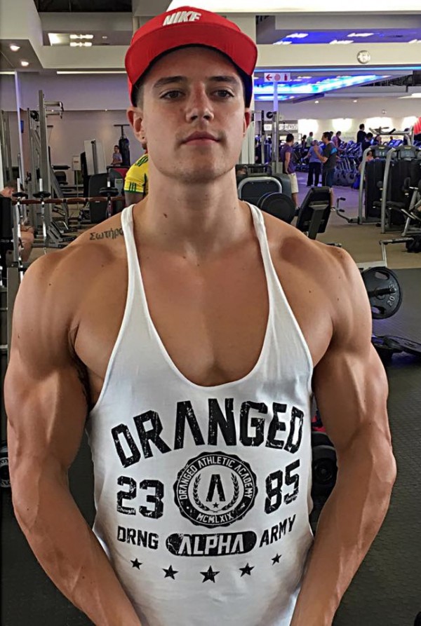 WBFF Pro Jesse Pretorius Shares His Chest And Ab Training Workouts And Secrets! | FitNish.com