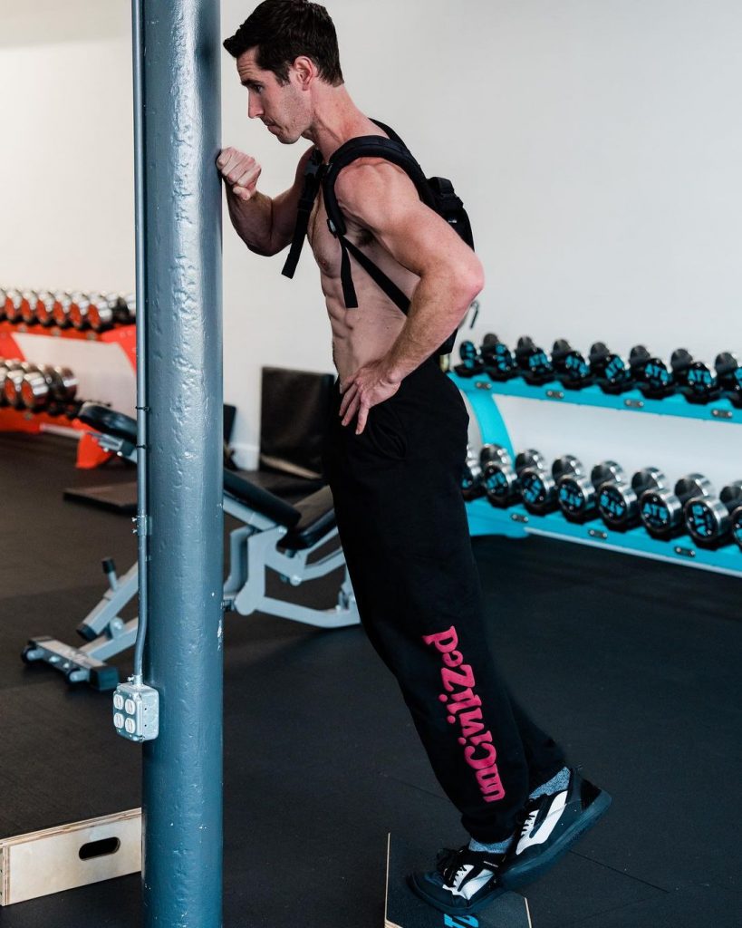 Ben Patrick Aka 'Kneesovertoesguy' Motivation | FitNish.com